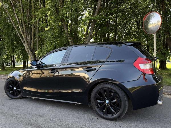 Melns BMW 120 2006 Kauņa, ar dzinēja tilpumu 2.00 L un nobraukumu 398 tūkst. km par 3350 €, foto 3 vietnē AUTOMOTO.COM.LV