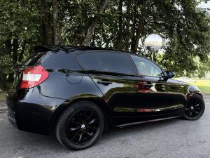 Melns BMW 120 2006 Kauņa, ar dzinēja tilpumu 2.00 L un nobraukumu 398 tūkst. km par 3350 €, foto 5 vietnē AUTOMOTO.COM.LV