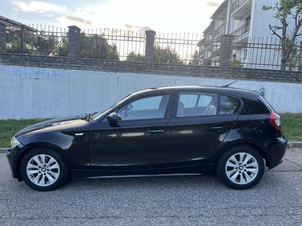 Melns BMW 120 2006 Viļņa, ar dzinēja tilpumu 2.00 L un nobraukumu 366 tūkst. km par 2300 €, foto 3 vietnē AUTOMOTO.COM.LV