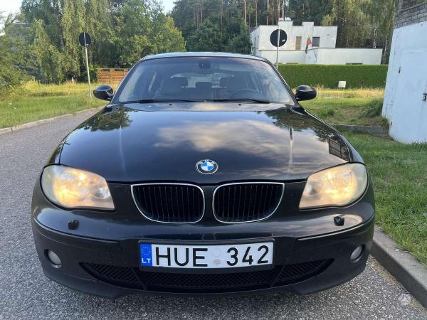 Melns BMW 120 2006 Viļņa, ar dzinēja tilpumu 2.00 L un nobraukumu 366 tūkst. km par 2300 €, foto 4 vietnē AUTOMOTO.COM.LV