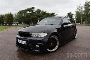 Black BMW 120 2006 in Riga, with an engine capacity of 2.00 L and mileage of 332 thousand km for 4990 €, photo  on AUTOMOTO.COM.LV