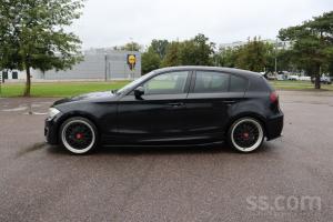 Black BMW 120 2006 in Riga, with an engine capacity of 2.00 L and mileage of 332 thousand km for 4990 €, photo 6 on AUTOMOTO.COM.LV