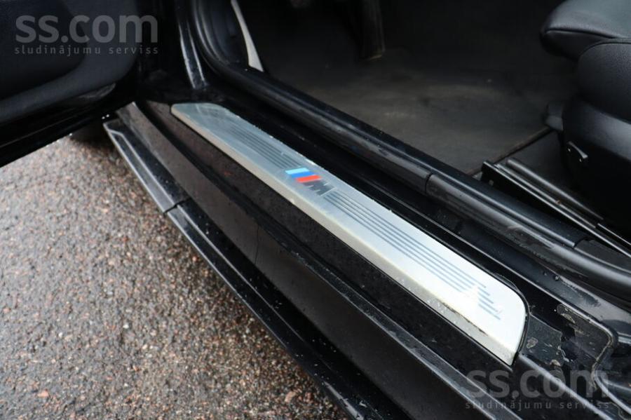 Black BMW 120 2006 in Riga, with an engine capacity of 2.00 L and mileage of 332 thousand km for 4990 €, photo 18 on AUTOMOTO.COM.LV