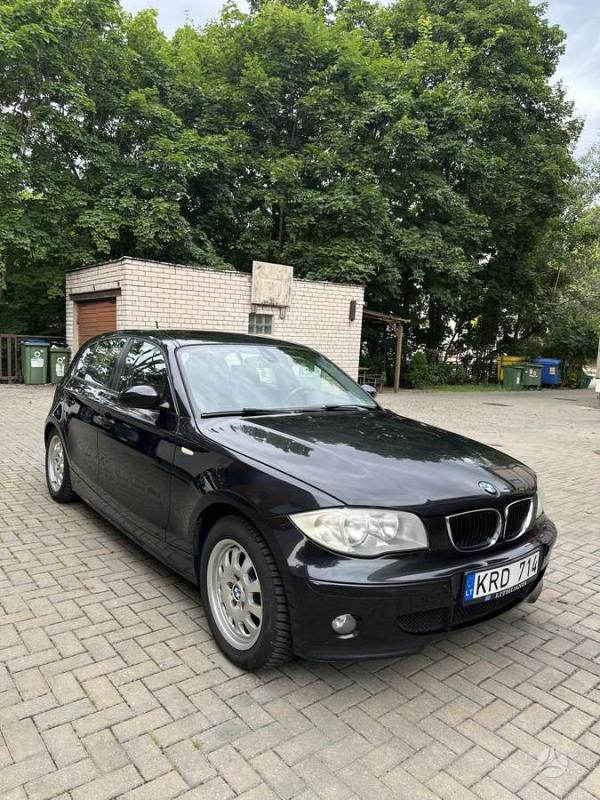 Melns BMW 120 2006 Kauņa, ar dzinēja tilpumu 2.00 L un nobraukumu 185 tūkst. km par 2000 €, foto 4 vietnē AUTOMOTO.COM.LV