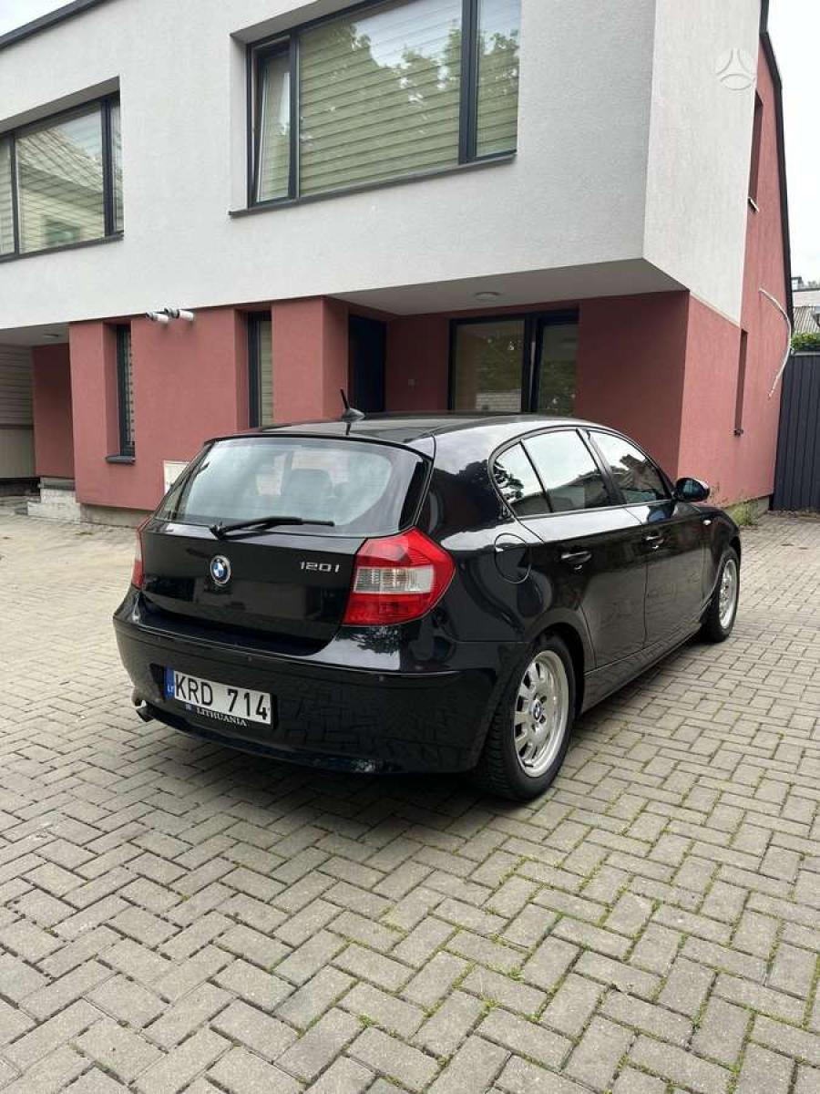 Black BMW 120 2006 in Kaunas, with an engine capacity of 2.00 L and mileage of 185 thousand km for 2000 €, photo 8 on AUTOMOTO.COM.LV