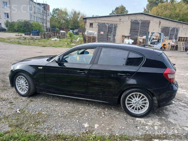 Black BMW 120 2006 in Bauska, with an engine capacity of 2.00 L and mileage of 0 thousand km for 2250 €, photo 6 on AUTOMOTO.COM.LV