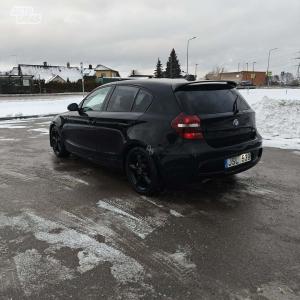 Black BMW 120 2007 in Kaunas, with an engine capacity of 2.00 L and mileage of 285 thousand km for 4499 €, photo 2 on AUTOMOTO.COM.LV