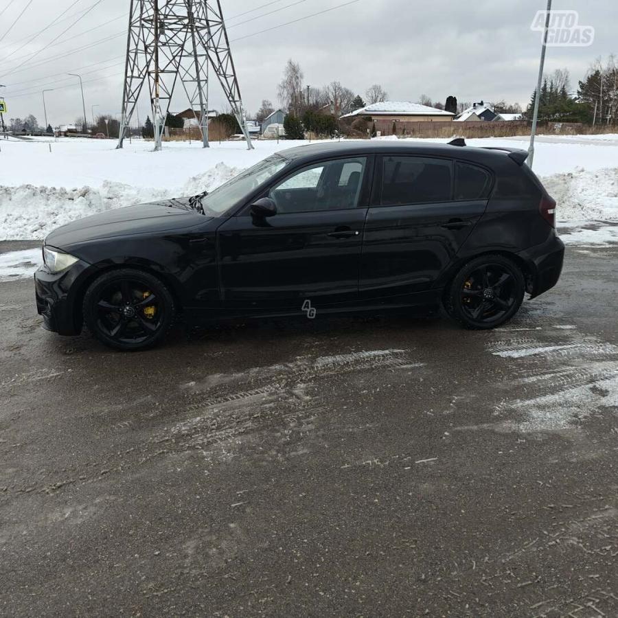 Black BMW 120 2007 in Kaunas, with an engine capacity of 2.00 L and mileage of 285 thousand km for 4499 €, photo 5 on AUTOMOTO.COM.LV