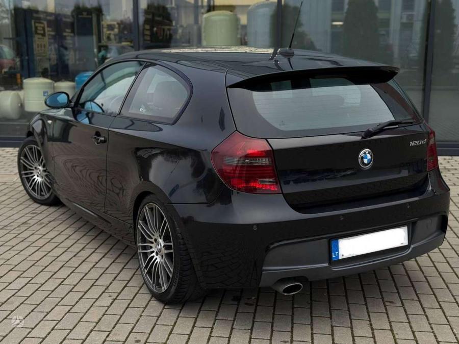 Melns BMW 120 2007 Klaipėda, ar dzinēja tilpumu 2.00 L un nobraukumu 297 tūkst. km par 4850 €, foto 9 vietnē AUTOMOTO.COM.LV