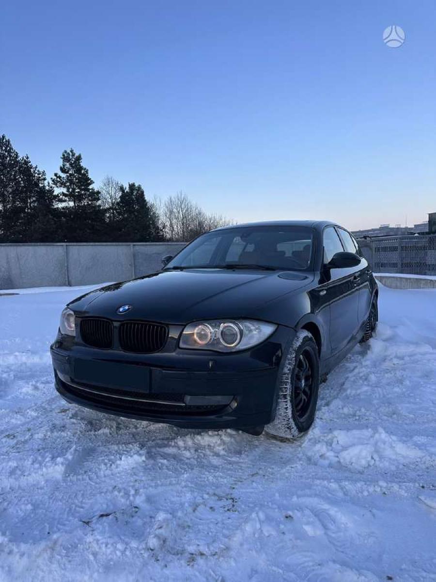 Melns BMW 120 2007 Viļņa, ar dzinēja tilpumu 2.00 L un nobraukumu 246 tūkst. km par 6100 €, foto 3 vietnē AUTOMOTO.COM.LV