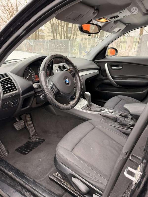 Black BMW 120 2007 in Vilnius, with an engine capacity of 2.00 L and mileage of 313 thousand km for 2890 €, photo 10 on AUTOMOTO.COM.LV