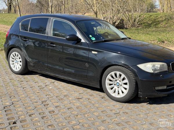 Black BMW 120 2007 in Panevezys, with an engine capacity of 2.00 L and mileage of 330 thousand km for 2500 €, photo 3 on AUTOMOTO.COM.LV