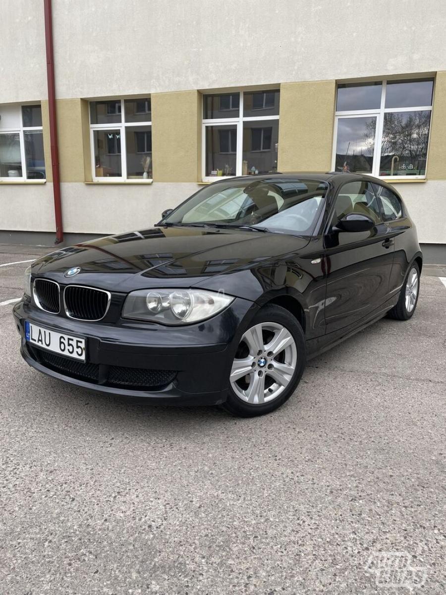 Black BMW 120 2007 in Alytus, with an engine capacity of 2.00 L and mileage of 300 thousand km for 2300 €, photo 1 on AUTOMOTO.COM.LV