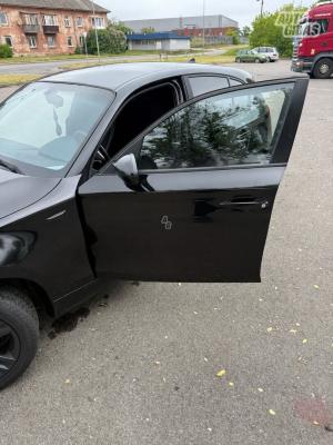 Melns BMW 120 2007 Klaipėda, ar dzinēja tilpumu 2.00 L un nobraukumu 298 tūkst. km par 2599 €, foto 9 vietnē AUTOMOTO.COM.LV