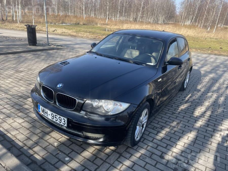 Melns BMW 120 2007 Liepāja, ar dzinēja tilpumu 2.00 L un nobraukumu 0 tūkst. km par 4000 €, foto 3 vietnē AUTOMOTO.COM.LV