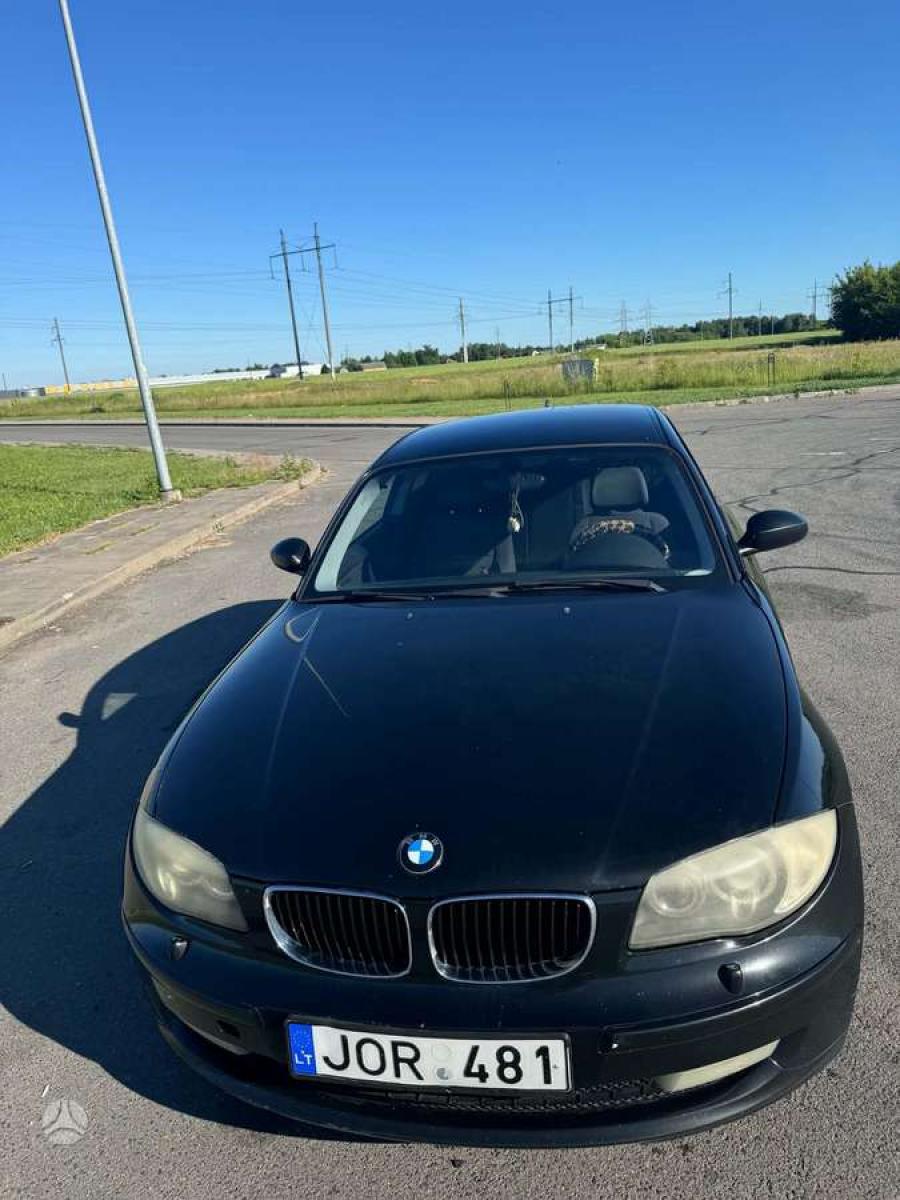 Black BMW 120 2007 in Panevezys, with an engine capacity of 2.00 L and mileage of 320 thousand km for 1950 €, photo 3 on AUTOMOTO.COM.LV