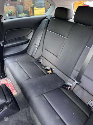 Black BMW 120 2007 in Panevezys, with an engine capacity of 2.00 L and mileage of 320 thousand km for 1950 €, photo 9 on AUTOMOTO.COM.LV