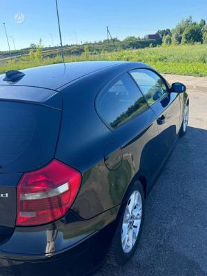 Black BMW 120 2007 in Panevezys, with an engine capacity of 2.00 L and mileage of 320 thousand km for 1950 €, photo 11 on AUTOMOTO.COM.LV