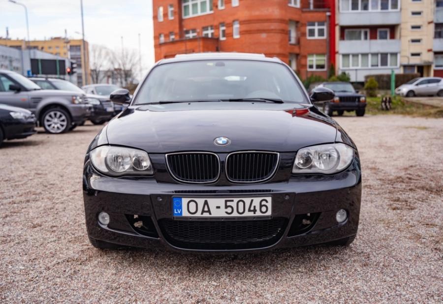 Black BMW 120 2007 in Riga, with an engine capacity of 2.00 L and mileage of 274 thousand km for 5500 €, photo 10 on AUTOMOTO.COM.LV