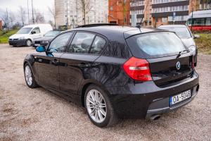 Black BMW 120 2007 in Riga, with an engine capacity of 2.00 L and mileage of 274 thousand km for 5500 €, photo 16 on AUTOMOTO.COM.LV