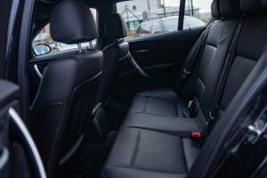 Black BMW 120 2007 in Riga, with an engine capacity of 2.00 L and mileage of 274 thousand km for 5500 €, photo 20 on AUTOMOTO.COM.LV