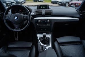 Black BMW 120 2007 in Riga, with an engine capacity of 2.00 L and mileage of 274 thousand km for 5500 €, photo 27 on AUTOMOTO.COM.LV