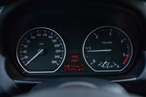 Black BMW 120 2007 in Riga, with an engine capacity of 2.00 L and mileage of 274 thousand km for 5500 €, photo 28 on AUTOMOTO.COM.LV