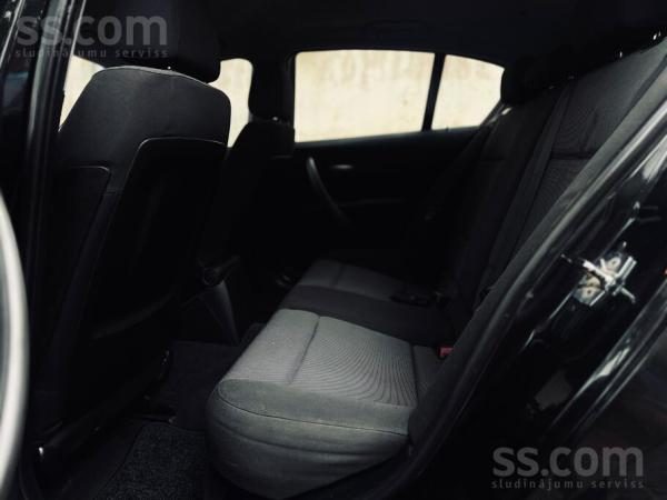 Melns BMW 120 2007 Cēsis, ar dzinēja tilpumu 2.00 L un nobraukumu 0 tūkst. km par 1590 €, foto 10 vietnē AUTOMOTO.COM.LV