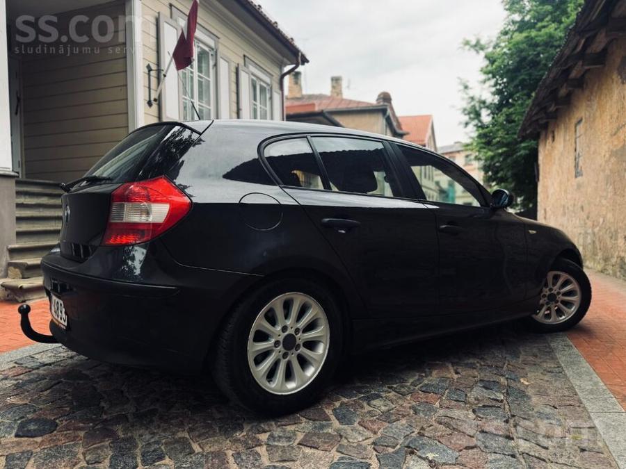 Melns BMW 120 2007 Cēsis, ar dzinēja tilpumu 2.00 L un nobraukumu 0 tūkst. km par 1590 €, foto 7 vietnē AUTOMOTO.COM.LV