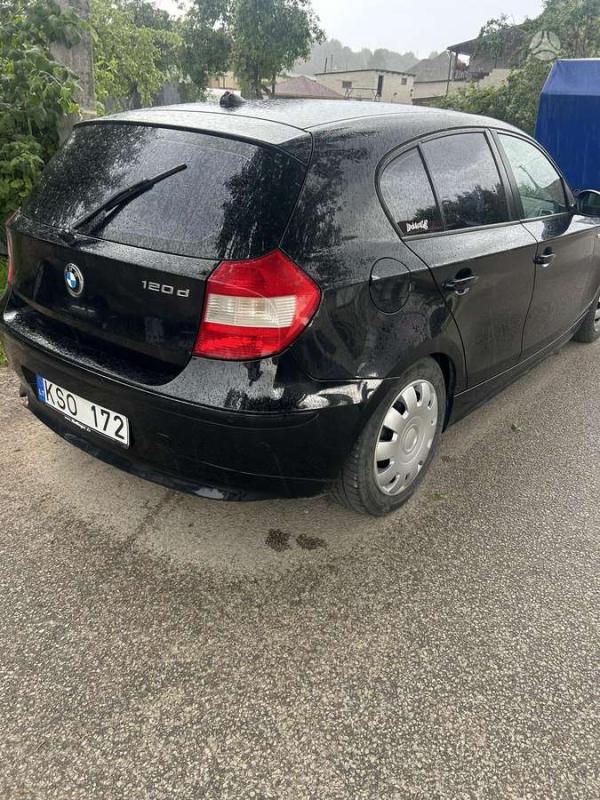 Black BMW 120 2007 in Prienai, with an engine capacity of 2.00 L and mileage of 403 thousand km for 1700 €, photo 2 on AUTOMOTO.COM.LV