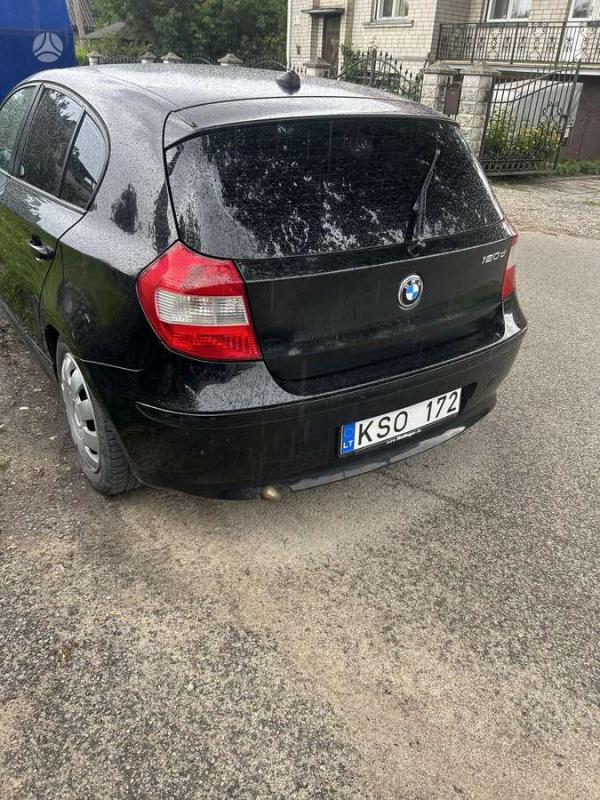 Black BMW 120 2007 in Prienai, with an engine capacity of 2.00 L and mileage of 403 thousand km for 1700 €, photo 5 on AUTOMOTO.COM.LV