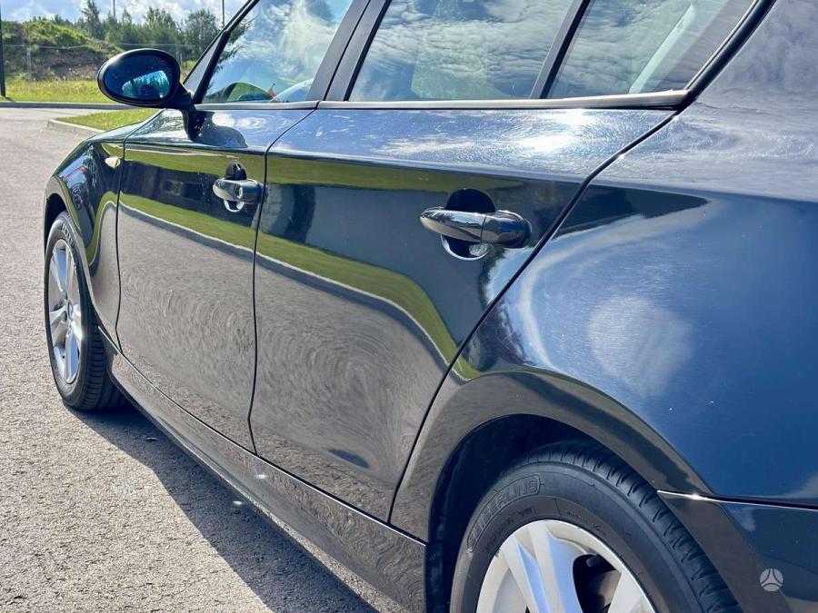 Melns BMW 120 2007 Viļņa, ar dzinēja tilpumu 2.00 L un nobraukumu 270 tūkst. km par 3500 €, foto 5 vietnē AUTOMOTO.COM.LV