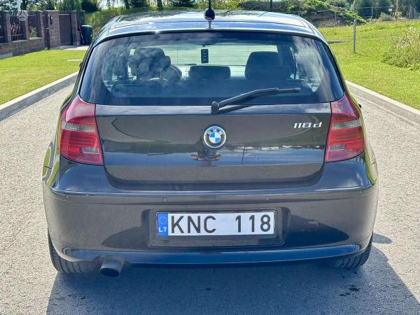 BMW 120 2007 Viļņa vietnē Melns BMW 120 2007 Viļņa, ar dzinēja tilpumu 2.00 L un nobraukumu 270 tūkst. km par 3500 €, foto 7 vietnē AUTOMOTO.COM.LV
