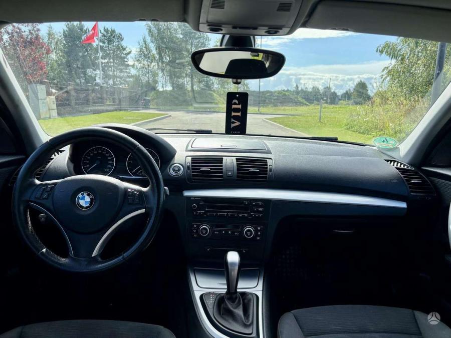 Melns BMW 120 2007 Viļņa, ar dzinēja tilpumu 2.00 L un nobraukumu 270 tūkst. km par 3500 €, foto 13 vietnē AUTOMOTO.COM.LV
