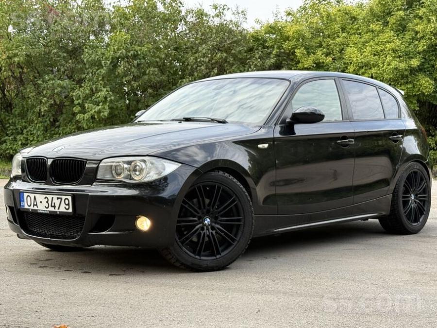 Black BMW 120 2007 in Ogre, with an engine capacity of 2.00 L and mileage of 235 thousand km for 2950 €, photo 3 on AUTOMOTO.COM.LV