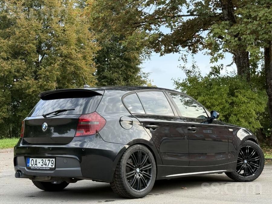 Black BMW 120 2007 in Ogre, with an engine capacity of 2.00 L and mileage of 235 thousand km for 2950 €, photo 4 on AUTOMOTO.COM.LV