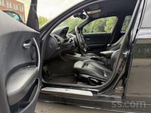 Black BMW 120 2007 in Ogre, with an engine capacity of 2.00 L and mileage of 235 thousand km for 2950 €, photo 6 on AUTOMOTO.COM.LV