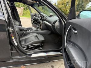 Black BMW 120 2007 in Ogre, with an engine capacity of 2.00 L and mileage of 235 thousand km for 2950 €, photo 10 on AUTOMOTO.COM.LV