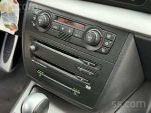 Black BMW 120 2007 in Ogre, with an engine capacity of 2.00 L and mileage of 235 thousand km for 2950 €, photo 13 on AUTOMOTO.COM.LV