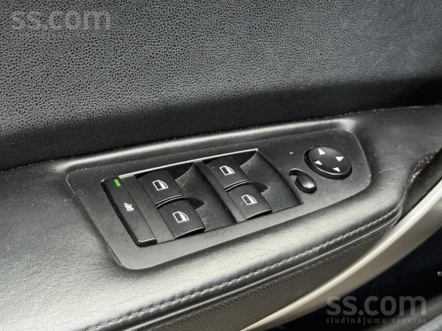 Black BMW 120 2007 in Ogre, with an engine capacity of 2.00 L and mileage of 235 thousand km for 2950 €, photo 15 on AUTOMOTO.COM.LV