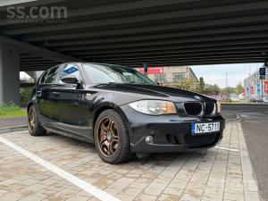 Melns BMW 120 2007 Rīga, ar dzinēja tilpumu 2.00 L un nobraukumu 280 tūkst. km par 4200 €, foto  vietnē AUTOMOTO.COM.LV