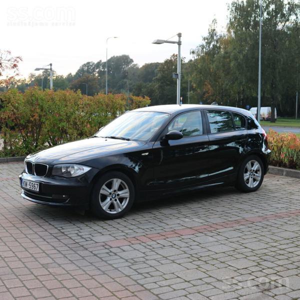 Black BMW 120 2008 in Riga, with an engine capacity of 2.00 L and mileage of 211 thousand km for 4900 €, photo 2 on AUTOMOTO.COM.LV