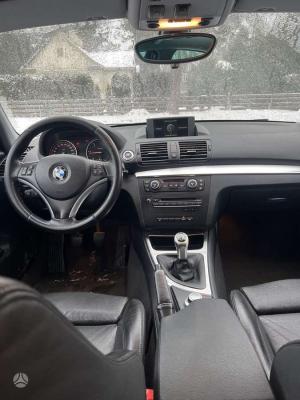 Black BMW 120 2008 in Kaunas, with an engine capacity of 2.00 L and mileage of 302 thousand km for 2900 €, photo 7 on AUTOMOTO.COM.LV