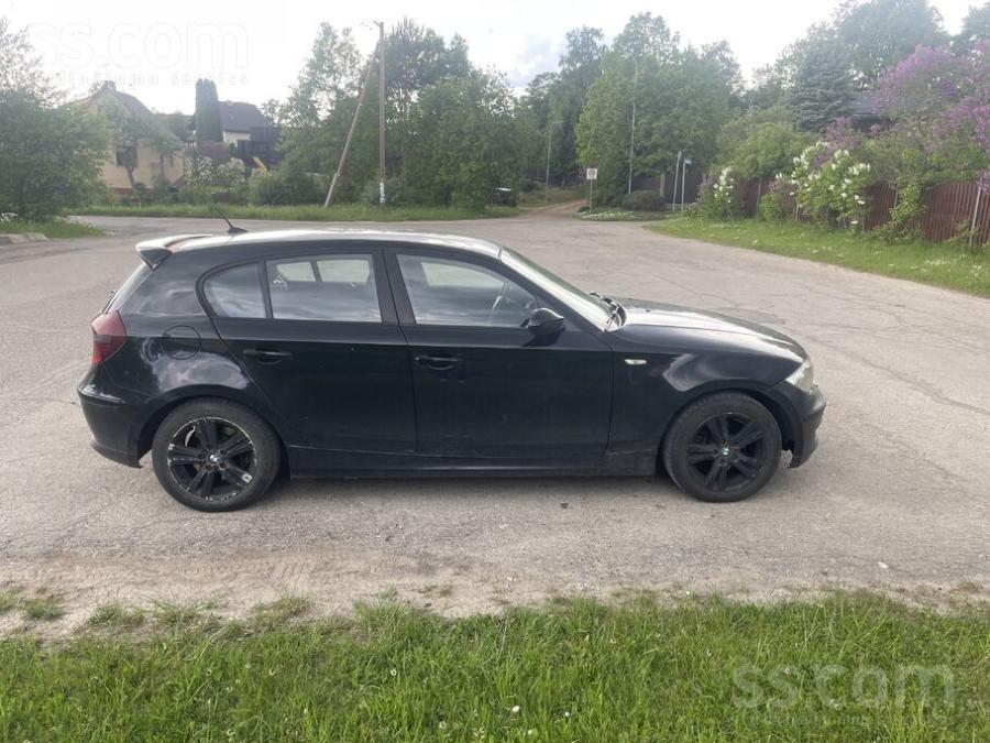 Melns BMW 120 2008 Ogre, ar dzinēja tilpumu 2.00 L un nobraukumu 298 tūkst. km par 3700 €, foto 3 vietnē AUTOMOTO.COM.LV