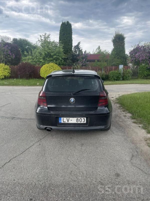 Black BMW 120 2008 in Ogre, with an engine capacity of 2.00 L and mileage of 298 thousand km for 3700 €, photo 4 on AUTOMOTO.COM.LV
