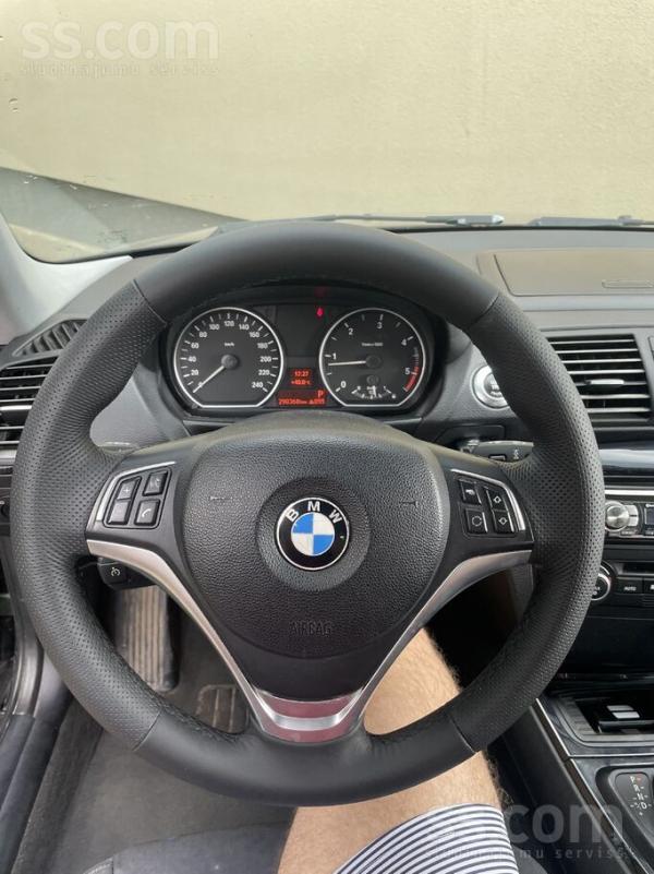 Black BMW 120 2008 in Ogre, with an engine capacity of 2.00 L and mileage of 298 thousand km for 3700 €, photo 5 on AUTOMOTO.COM.LV