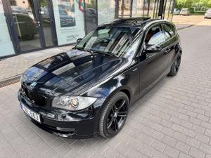 Melns BMW 120 2008 Kauņa, ar dzinēja tilpumu 2.00 L un nobraukumu 299 tūkst. km par 3650 €, foto  vietnē AUTOMOTO.COM.LV