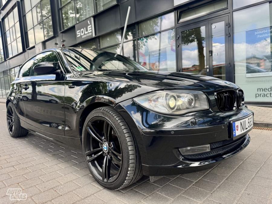 Melns BMW 120 2008 Kauņa, ar dzinēja tilpumu 2.00 L un nobraukumu 299 tūkst. km par 3650 €, foto 4 vietnē AUTOMOTO.COM.LV