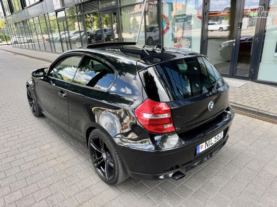 Melns BMW 120 2008 Kauņa, ar dzinēja tilpumu 2.00 L un nobraukumu 299 tūkst. km par 3650 €, foto 7 vietnē AUTOMOTO.COM.LV
