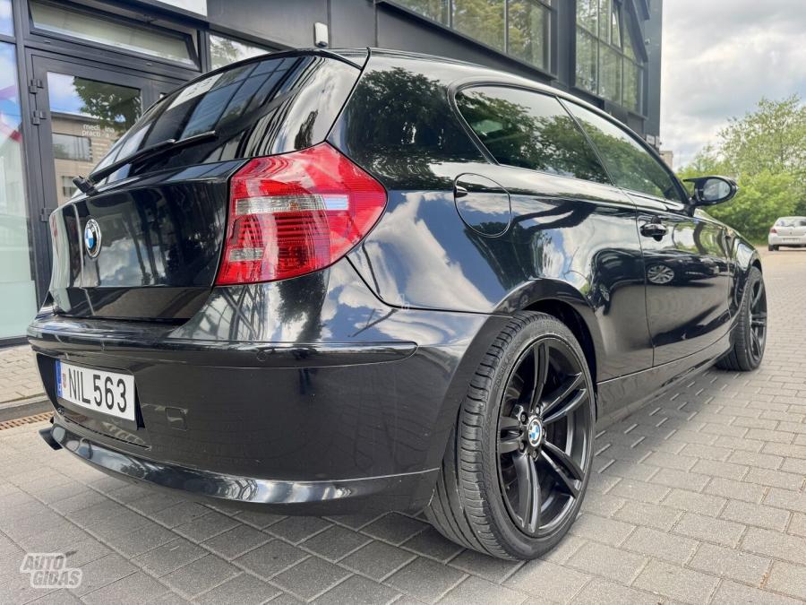 Melns BMW 120 2008 Kauņa, ar dzinēja tilpumu 2.00 L un nobraukumu 299 tūkst. km par 3650 €, foto 9 vietnē AUTOMOTO.COM.LV